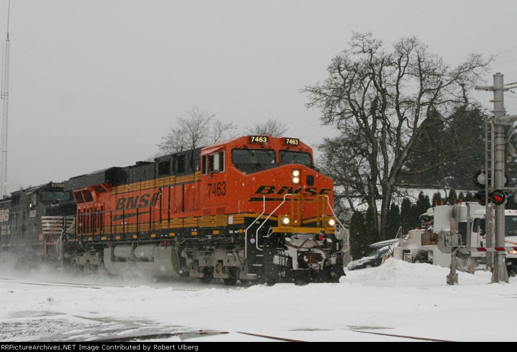 BNSF 7463